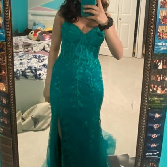 Dresses | Stunning Teal Prom Dress In Excellent Condition | Poshmark